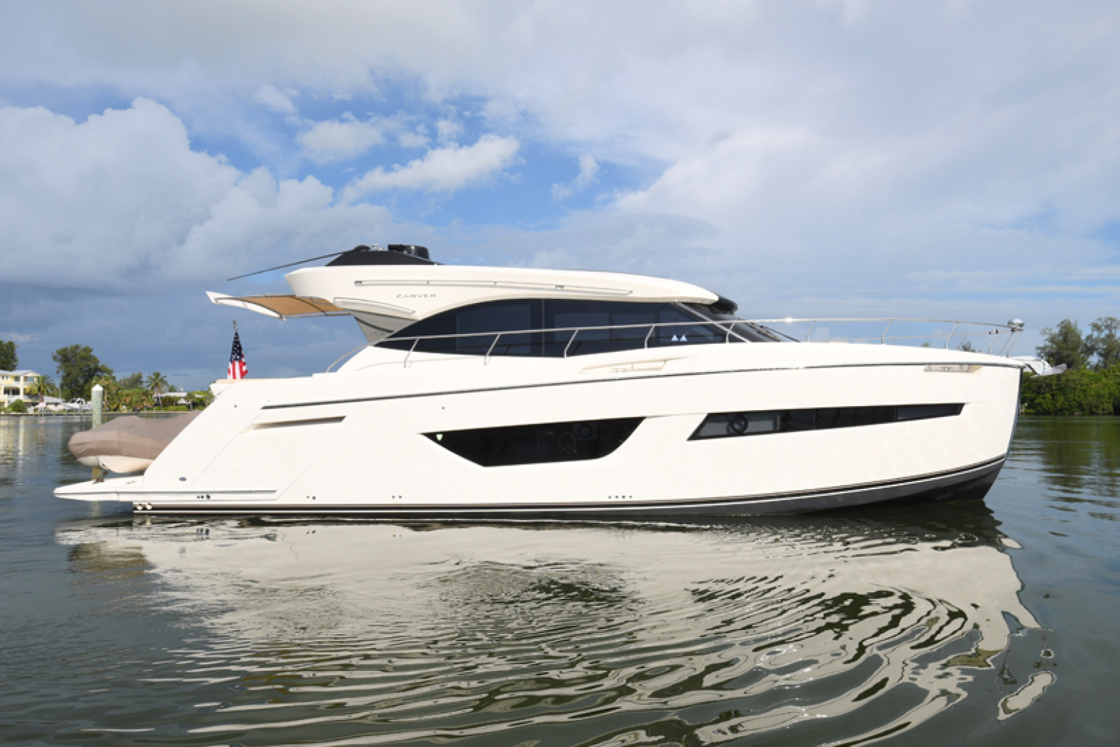 52' Carver 2018 52 Coupe Aquasition