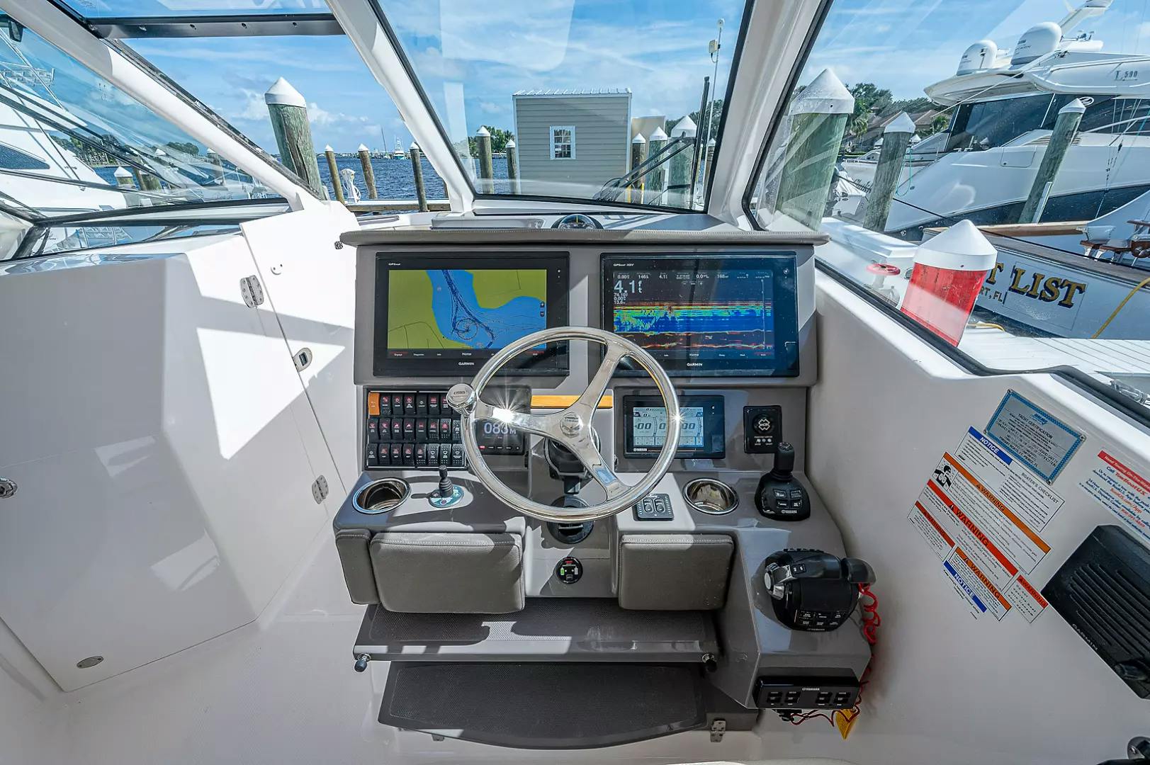 36' Pursuit 2018 36' 365 DC "Hall 'em In" For Sale