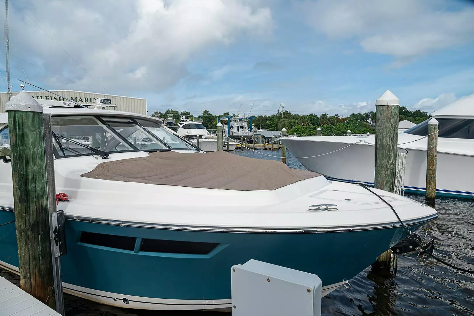 36' Pursuit 2018 36' 365 DC "Hall 'em In" For Sale