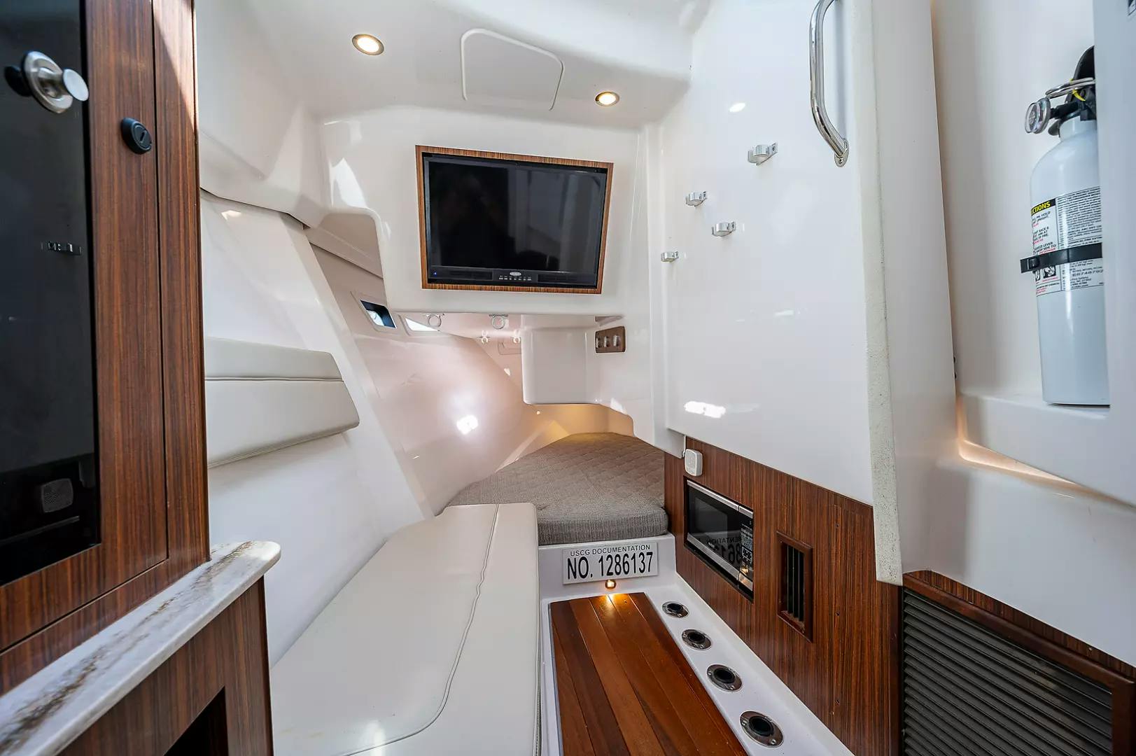 36' Pursuit 2018 36' 365 DC "Hall 'em In" For Sale