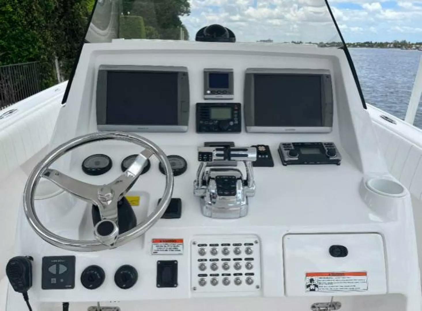 32' Intrepid 2012 327 "Gin Fizz" For Sale