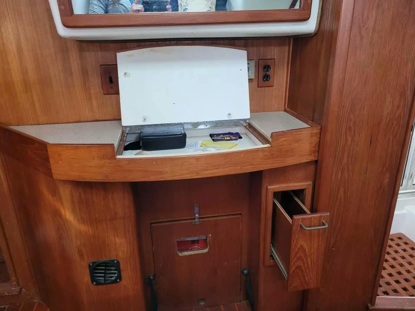 45' Catalina 1991 Morgan CC Sloop "Wing It" For Sale