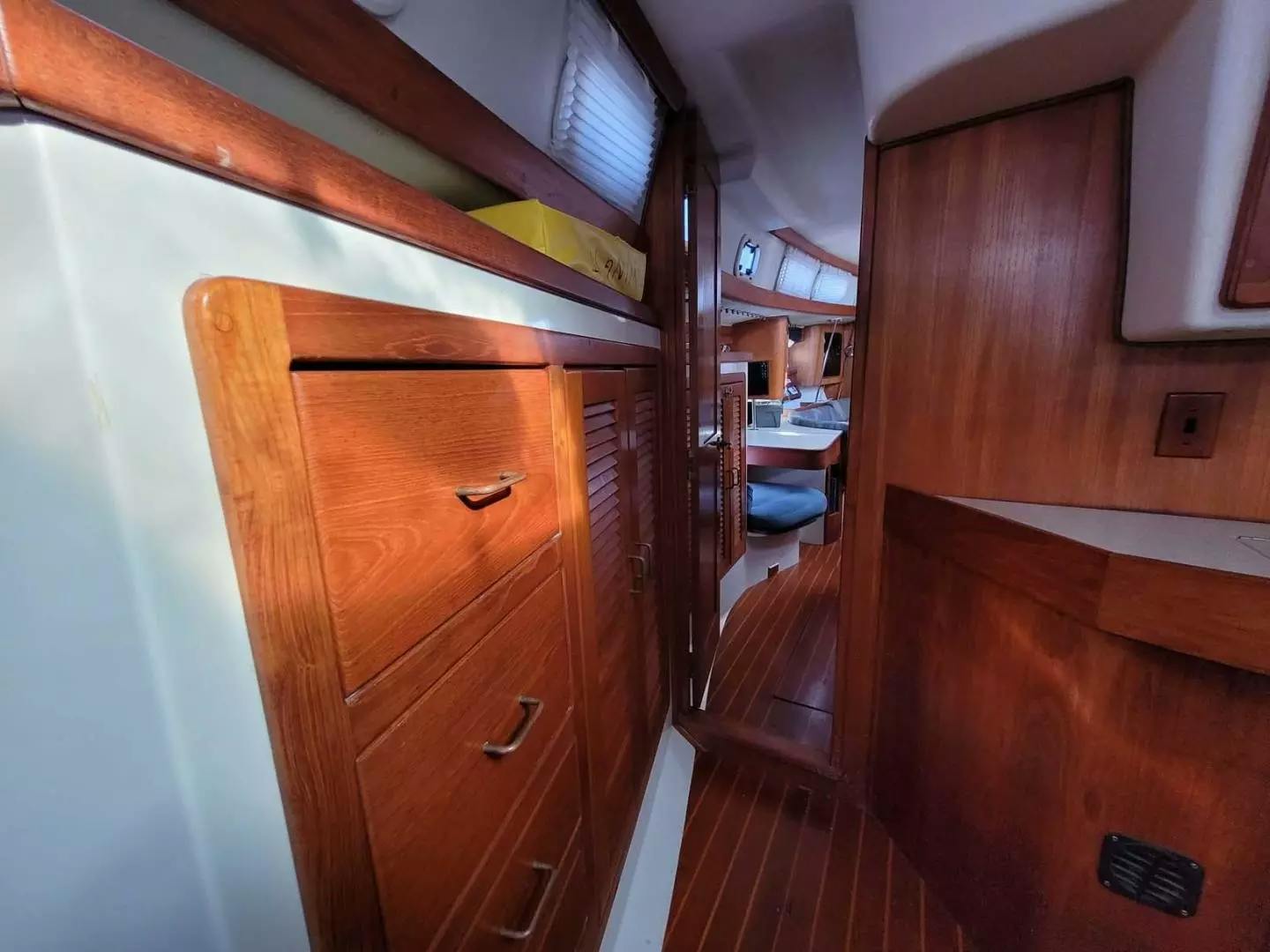 45' Catalina 1991 Morgan CC Sloop "Wing It" For Sale