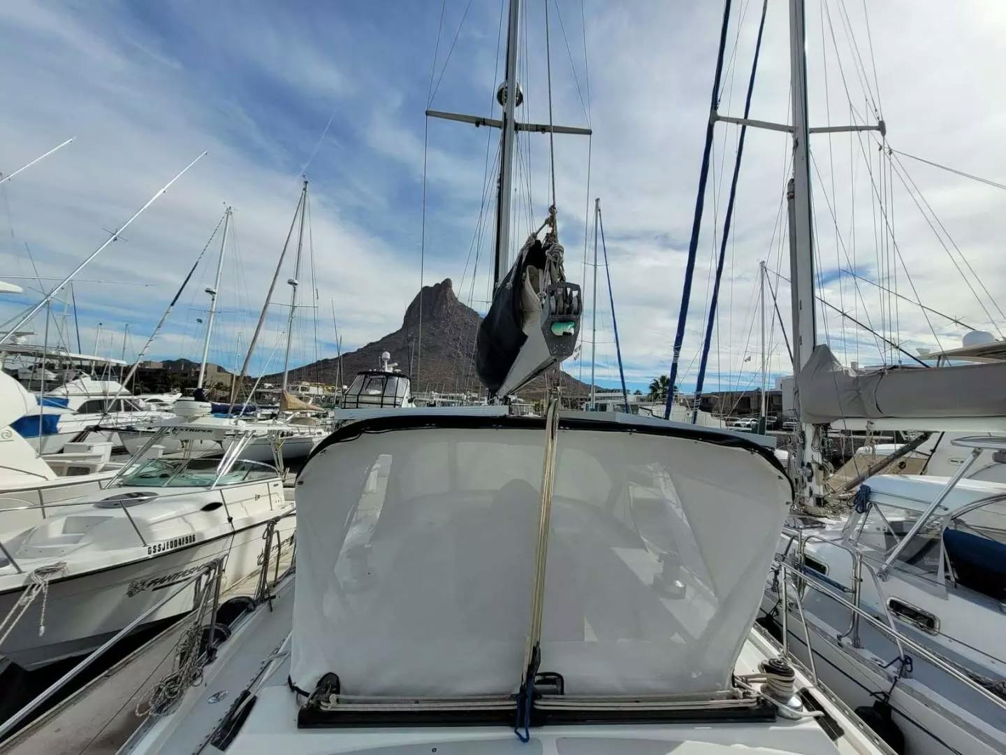 45' Catalina 1991 Morgan CC Sloop "Wing It" For Sale