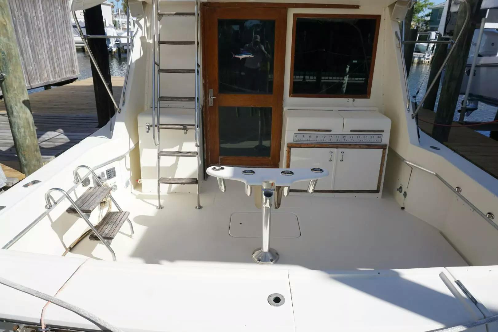 36' Hatteras 1984 36 Convertible "Hattisfied" For Sale