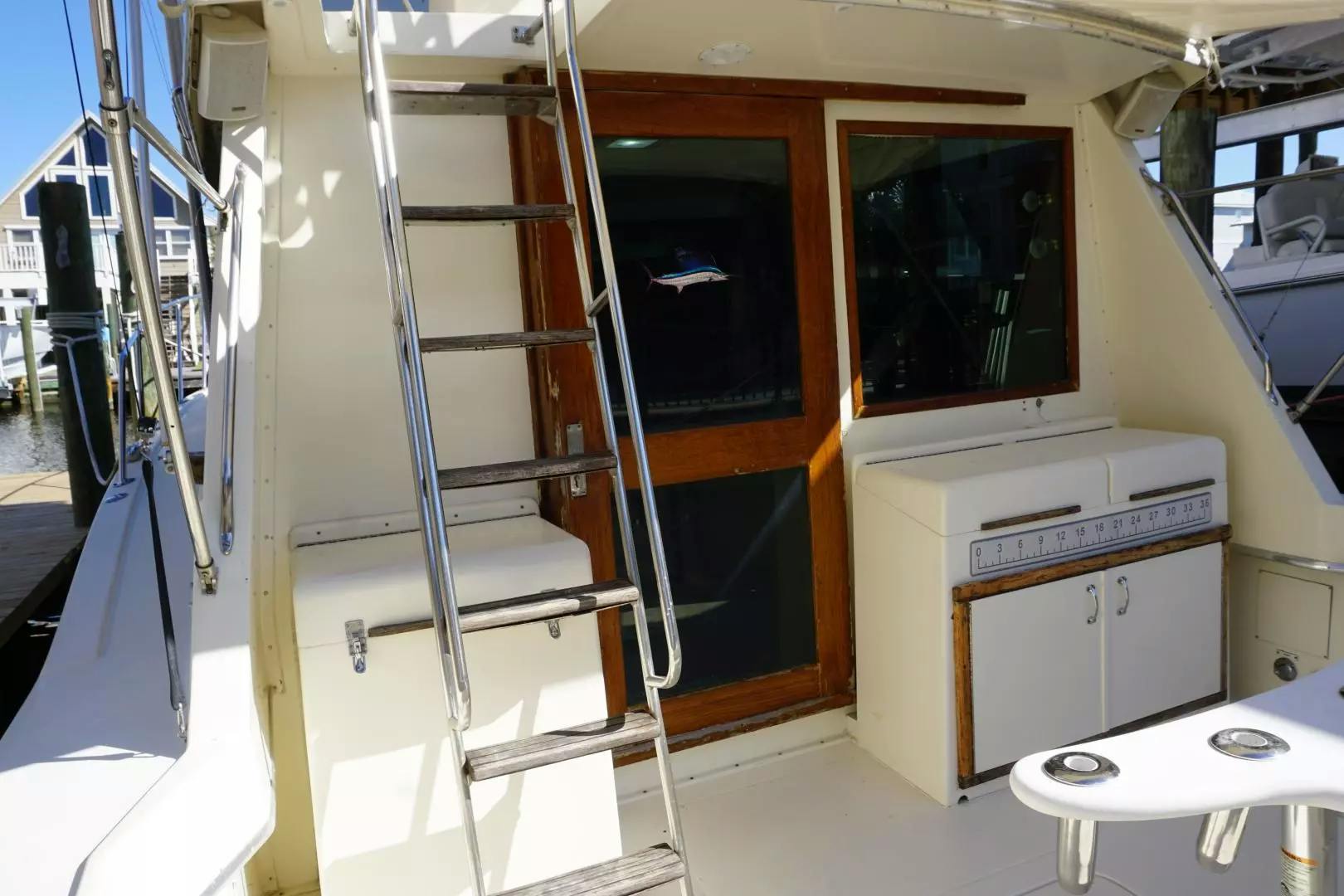 36' Hatteras 1984 36 Convertible "Hattisfied" For Sale